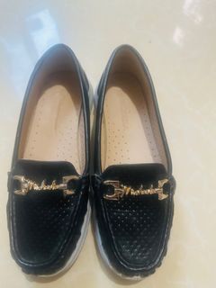 Matthews shoes, Women's Fashion, Footwear, Heels on Carousell