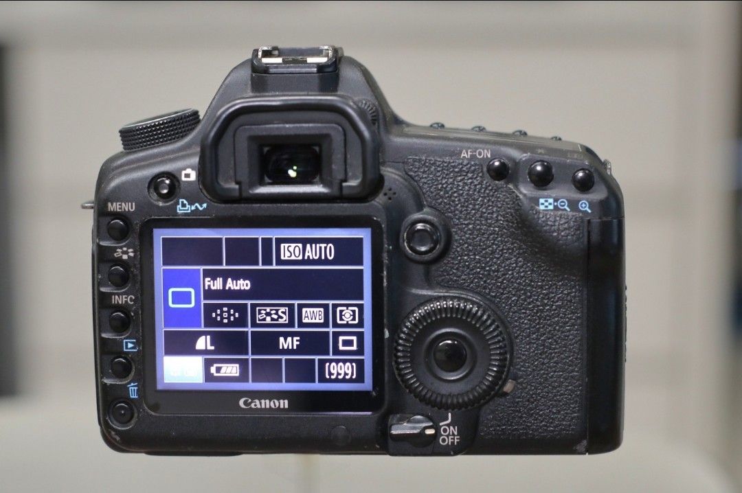 Canon Full Frame 5D ii Body, Photography, Cameras on Carousell