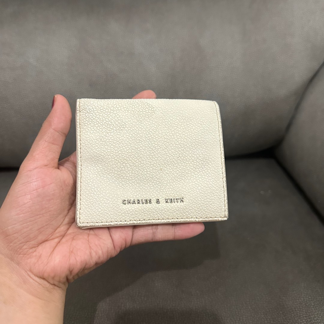 CHARLES & KEITH DOMPET LIPAT ORIGINAL PRELOVED, Fesyen Wanita, Tas ...