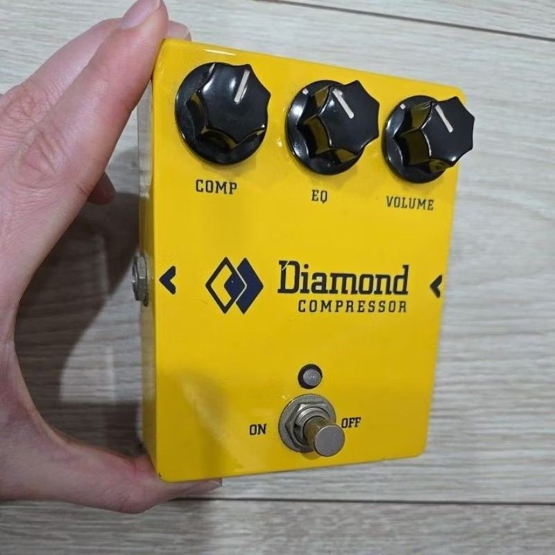 Diamond comp compressor 電吉他 壓縮 效果器, 書籍、休閒與玩具, 樂器、音樂相關, 樂器配件在旋轉拍賣