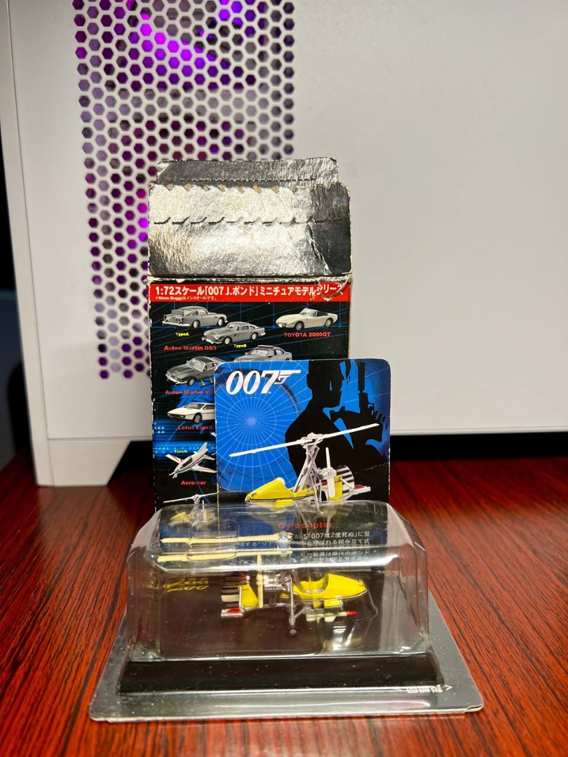 Double 007 Gyrocopter 1:72 James bond, Hobbies & Toys, Toys & Games on ...