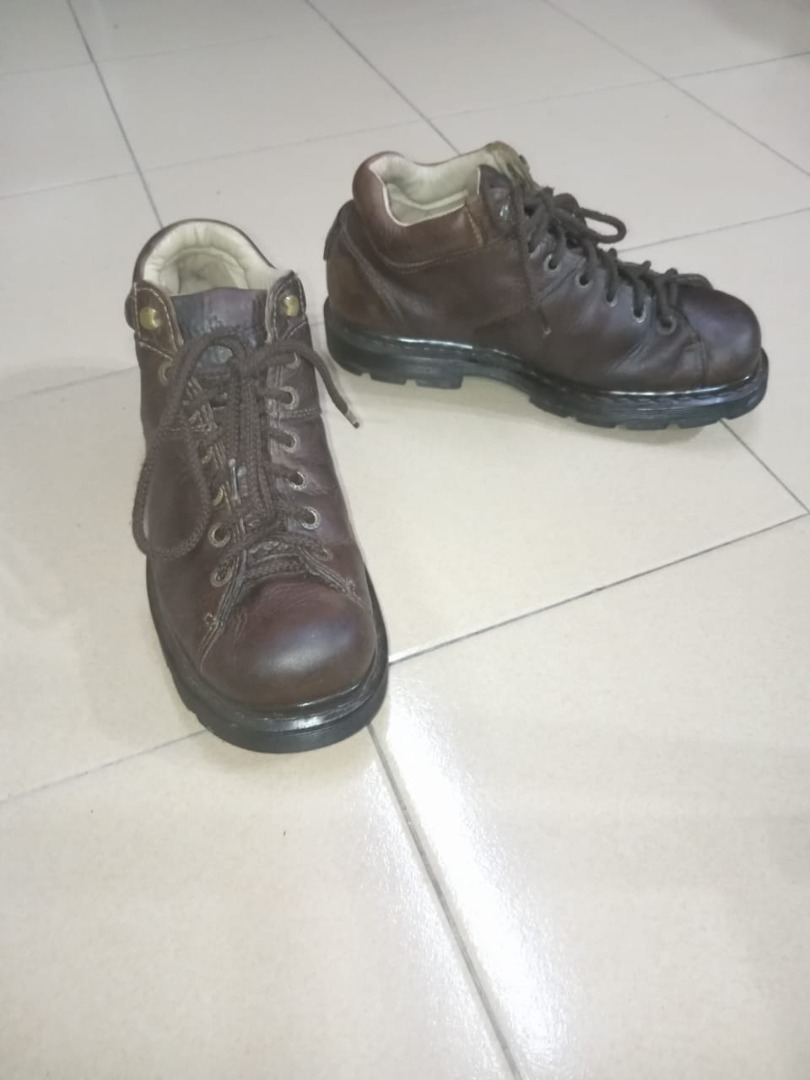 Dr Martin Boot Low Cut, Men's Fashion, Footwear, Boots on Carousell
