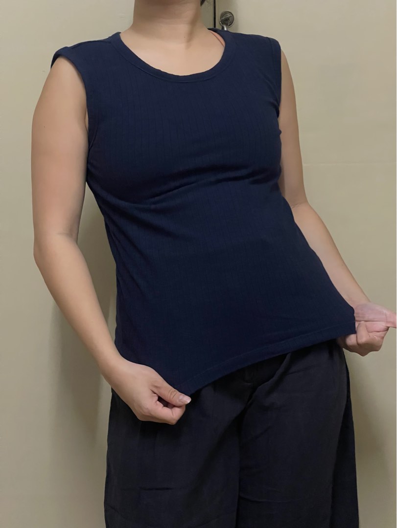 GU Navy Blue Ribbed Top, Women's Fashion, Tops, Sleeveless on Carousell