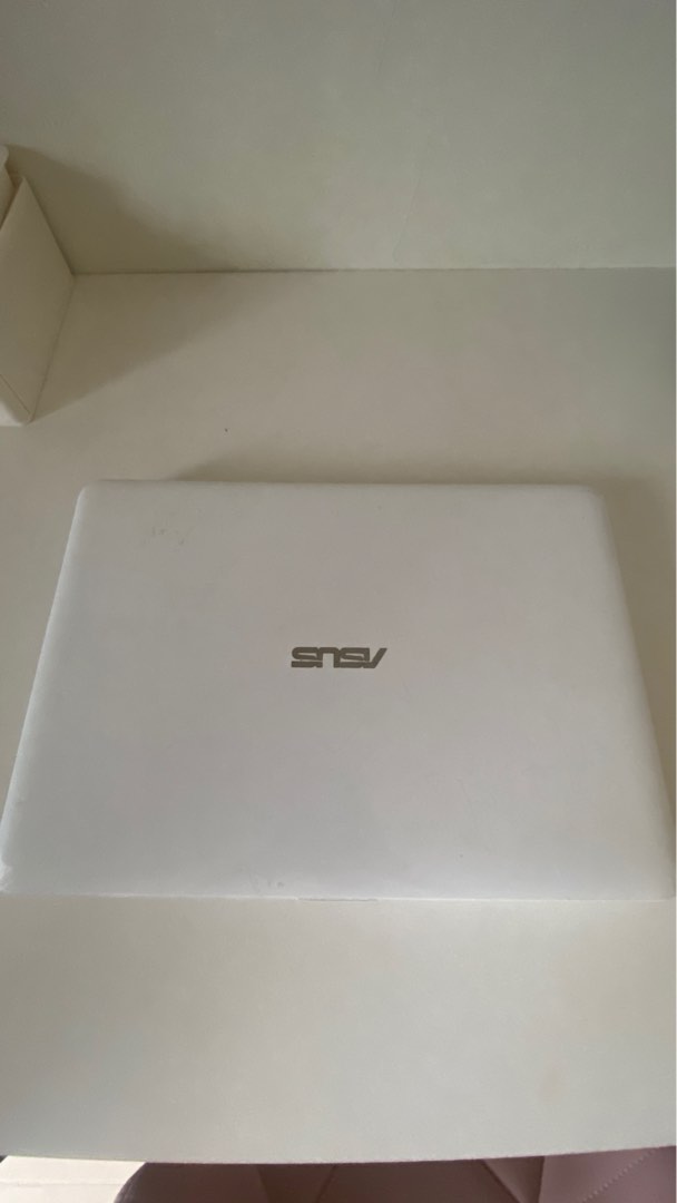 Laptop Asus X441s putih, Elektronik, Komputer, Laptop di Carousell
