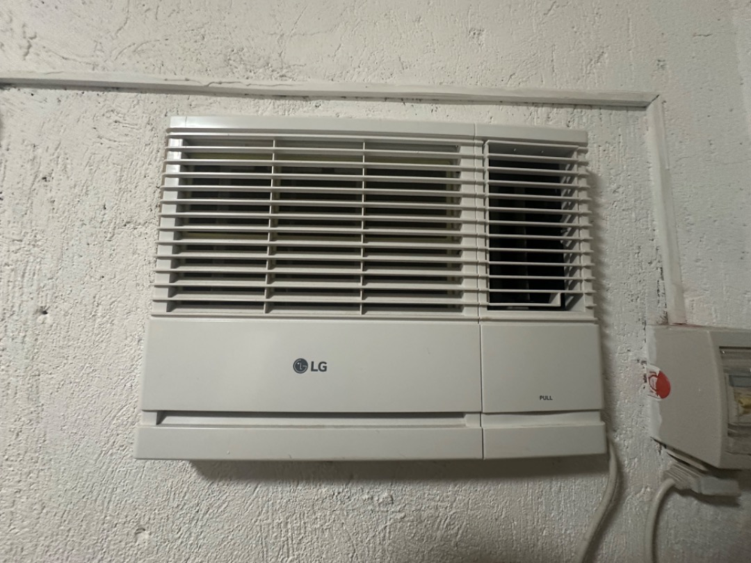 LG Window Type Aircon, TV & Home Appliances, Air Conditioning and ...