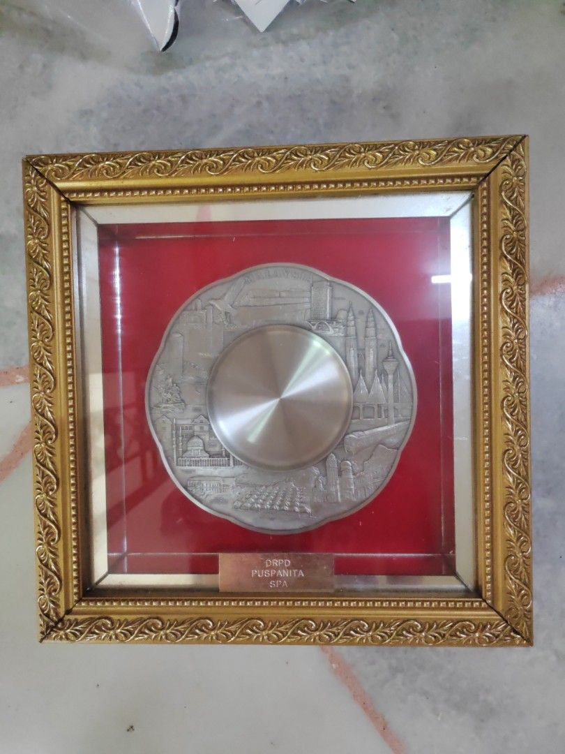 TIN Frame decor DRPD PUSPANITA SPA, Furniture & Home Living, Home Decor ...