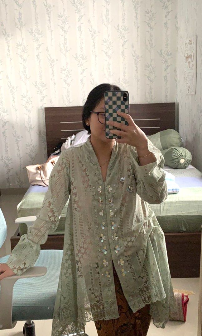 Arumi Outer Kebaya Brokat (Sage Green), Fesyen Wanita, Pakaian Wanita ...