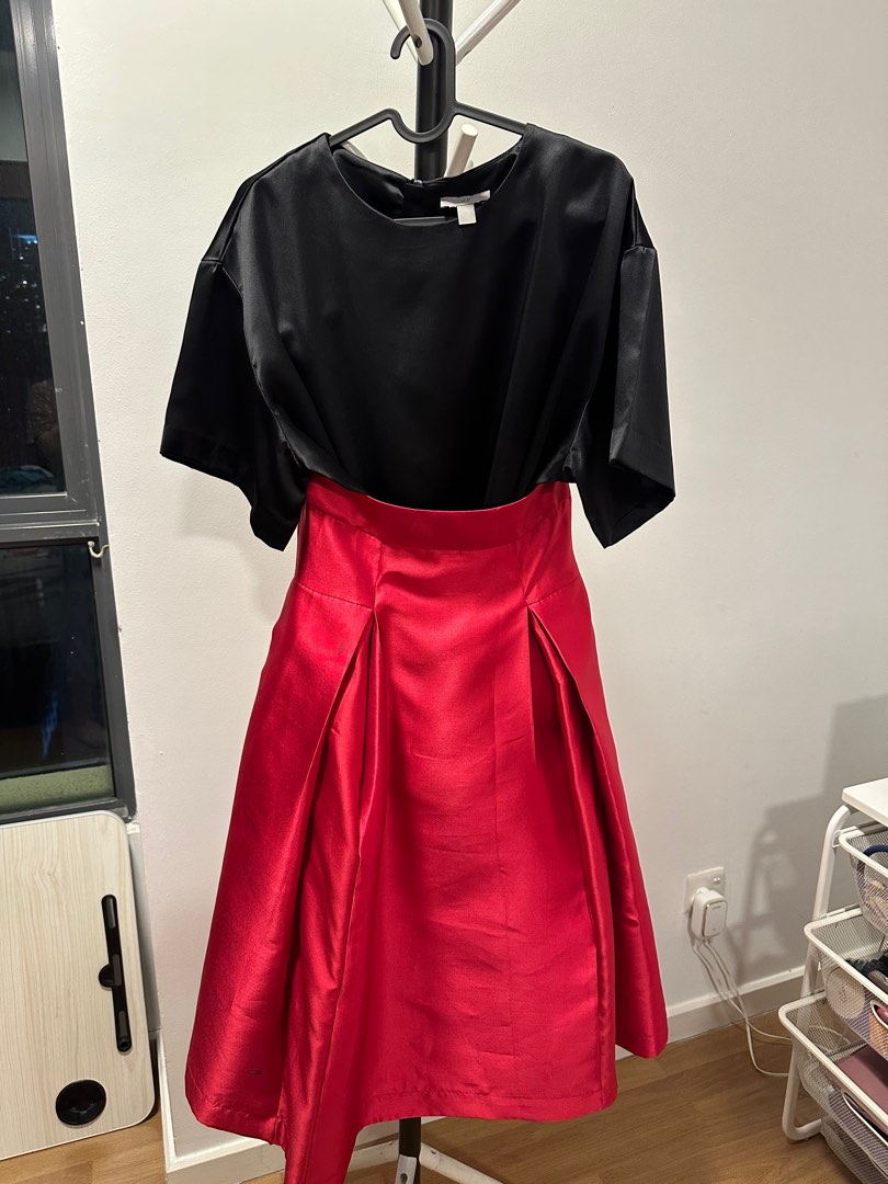 Chilli red satin flare skirt, Women's Fashion, Bottoms, Skirts on Carousell