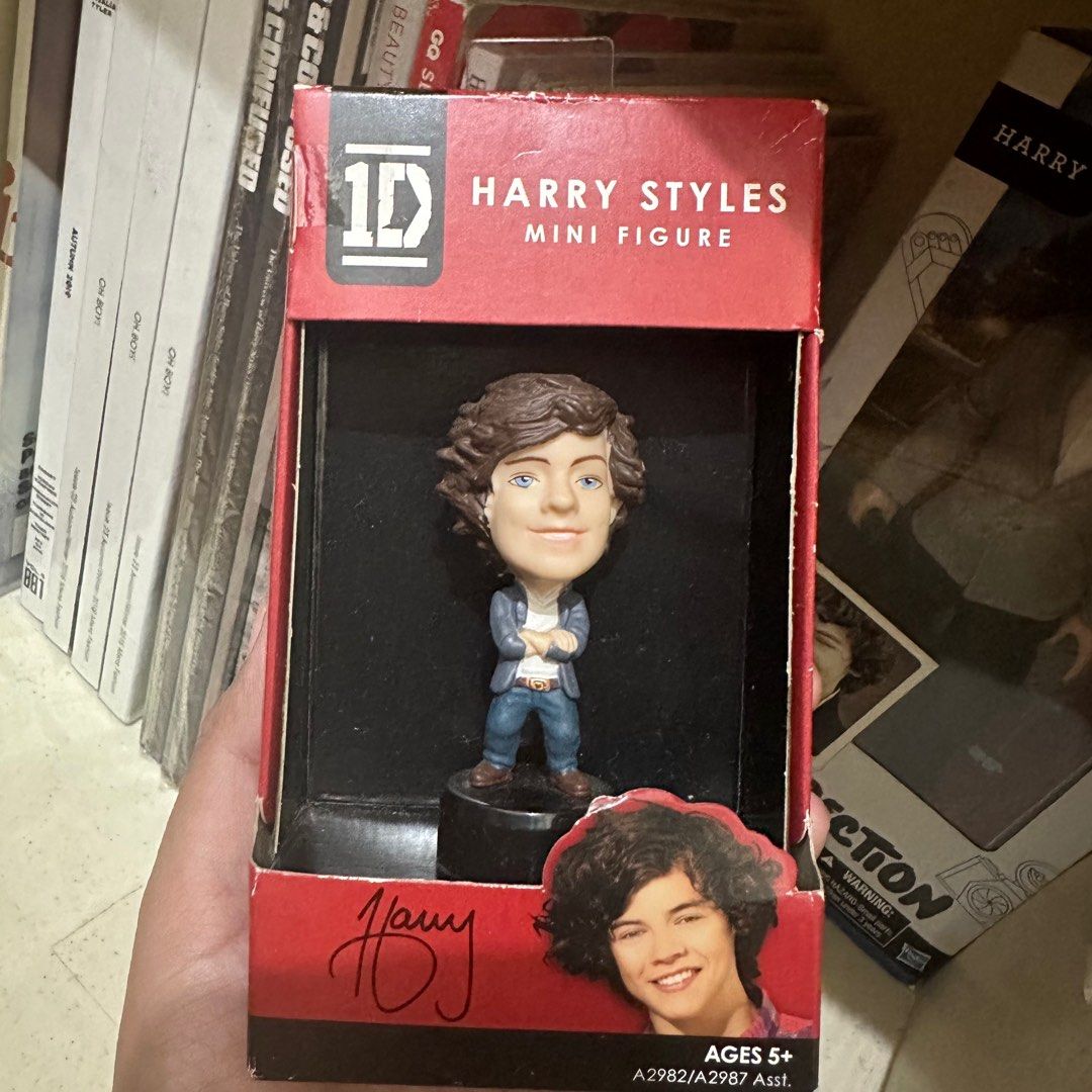 Harry Styles Mini Figure, Hobbies & Toys, Memorabilia & Collectibles ...