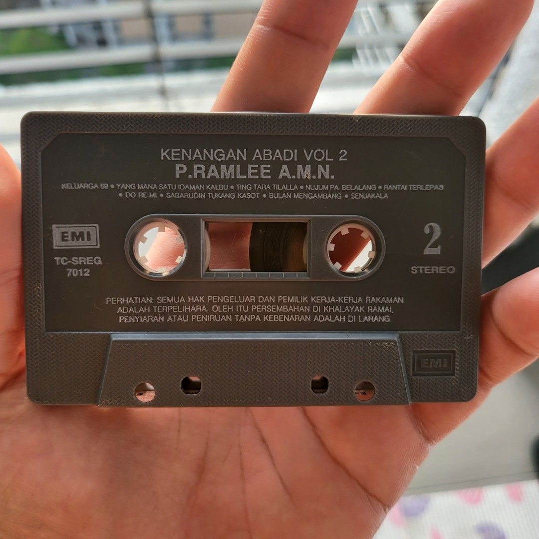 Kaset Kenangan Abadi P Ramlee Vol 2, Hobbies & Toys, Music & Media, CDs & DVDs on Carousell