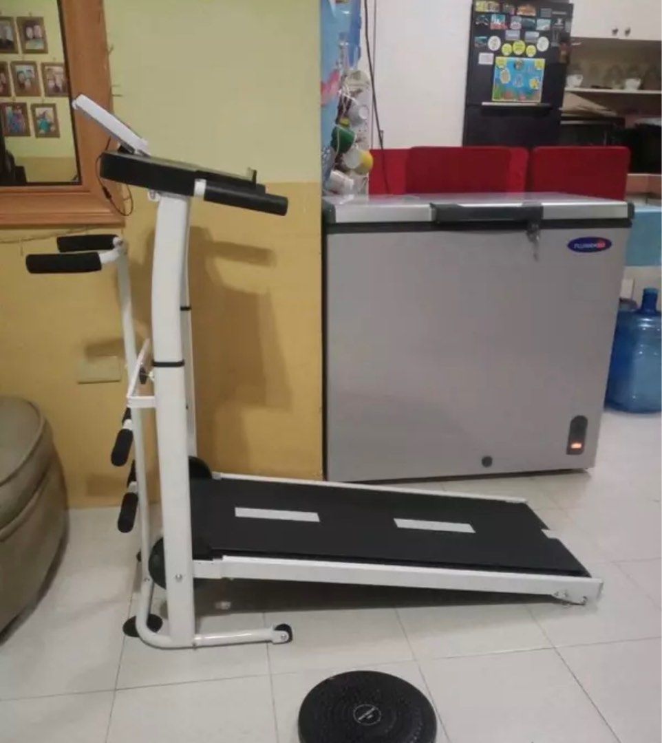 Manual Foldable Treadmill, Sports Equipment, Exercise & Fitness, Cardio ...