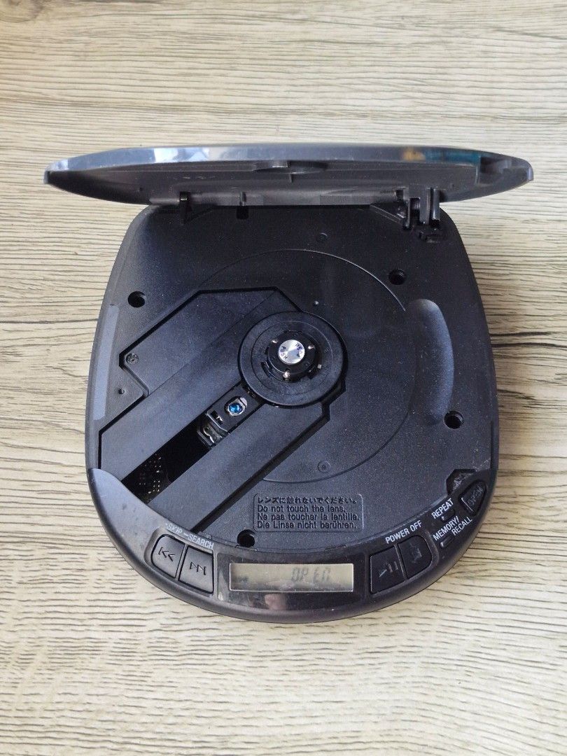 Panasonic SL-S118 Walkman Discman Portable CD Player, Audio, Portable ...