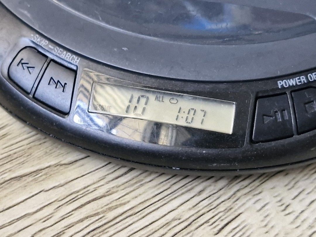 Panasonic SL-S118 Walkman Discman Portable CD Player, Audio, Portable ...