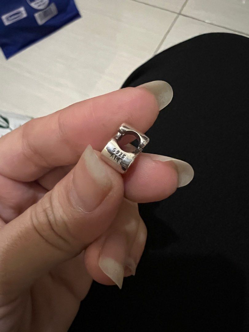 Pandora charms alphabet initial S, Barang Mewah, Aksesoris di Carousell