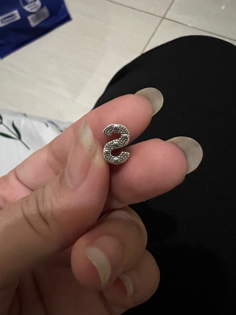 Pandora charms alphabet initial S, Barang Mewah, Aksesoris di Carousell