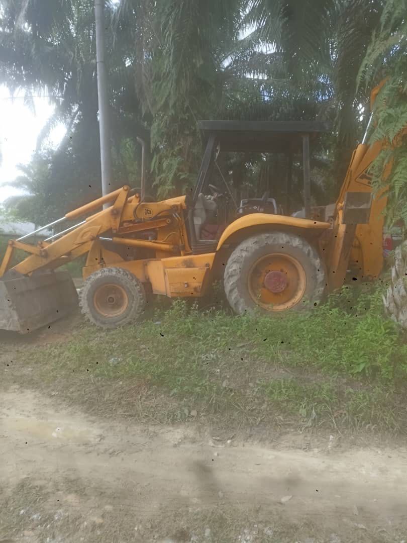 Sewa jcb backhoe untuk kerja di kawasan chini pekan mambang salong batu ...