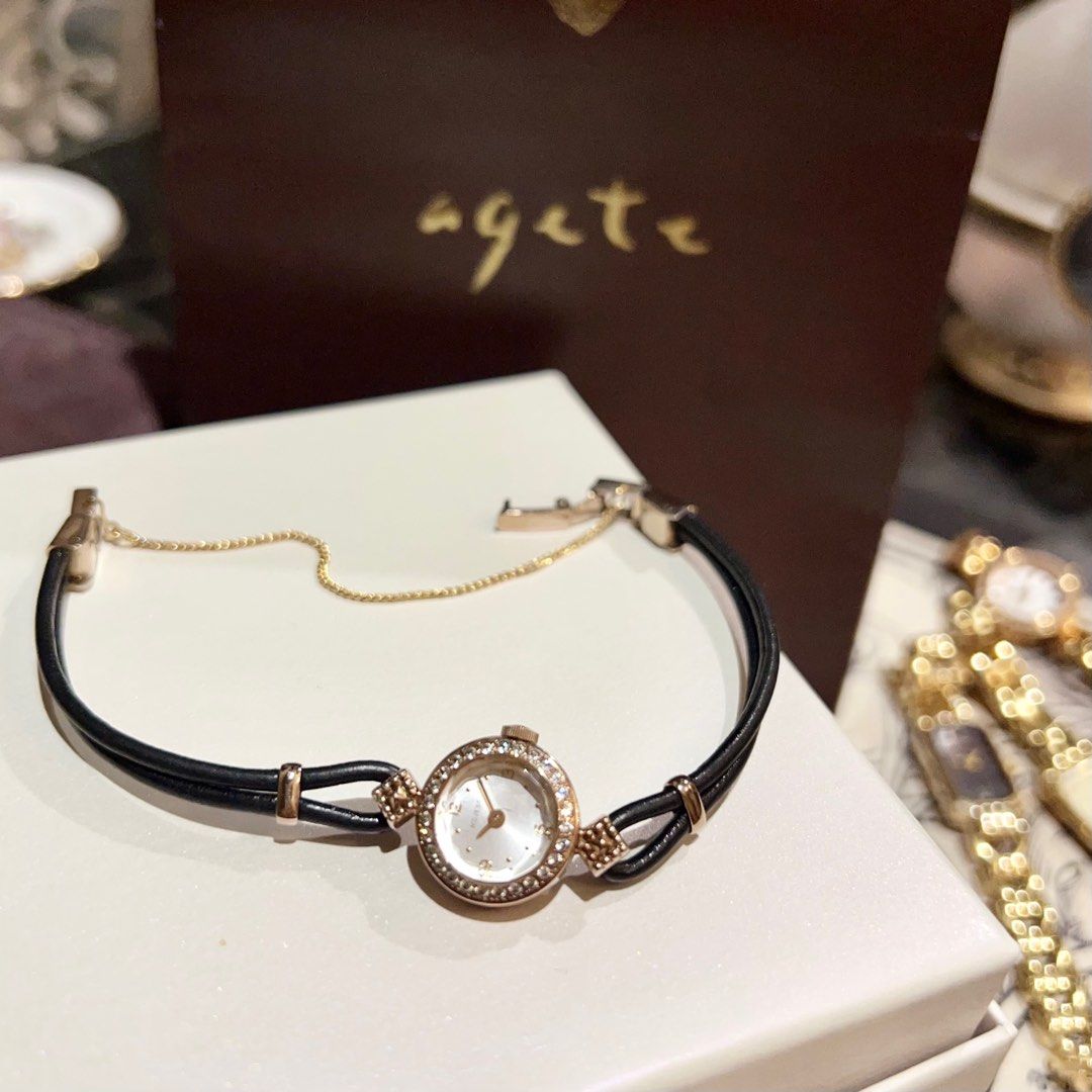 日本專櫃品牌 輕珠寶 Nojess#Agete 金色典雅宮廷古典氣質細緻 黑色皮繩錶帶 經典復古風格 小巧迷你精緻小錶徑 整圈水鑽面盤 寶石切割鏡面輕珠寶手鏈式 稀有限量款 手錶 手鍊錶 細緻 ...