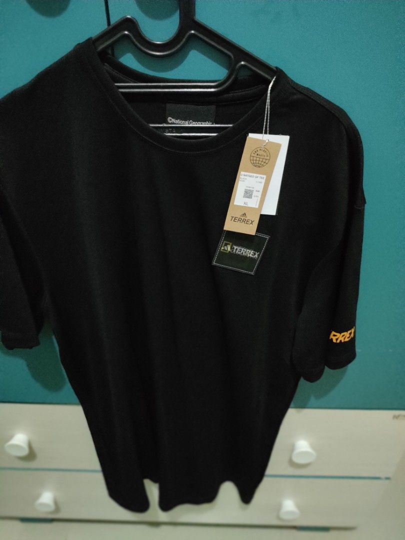 Adidas Terrex Colllab Nat Geography, Fesyen Pria, Pakaian , Atasan di Carousell