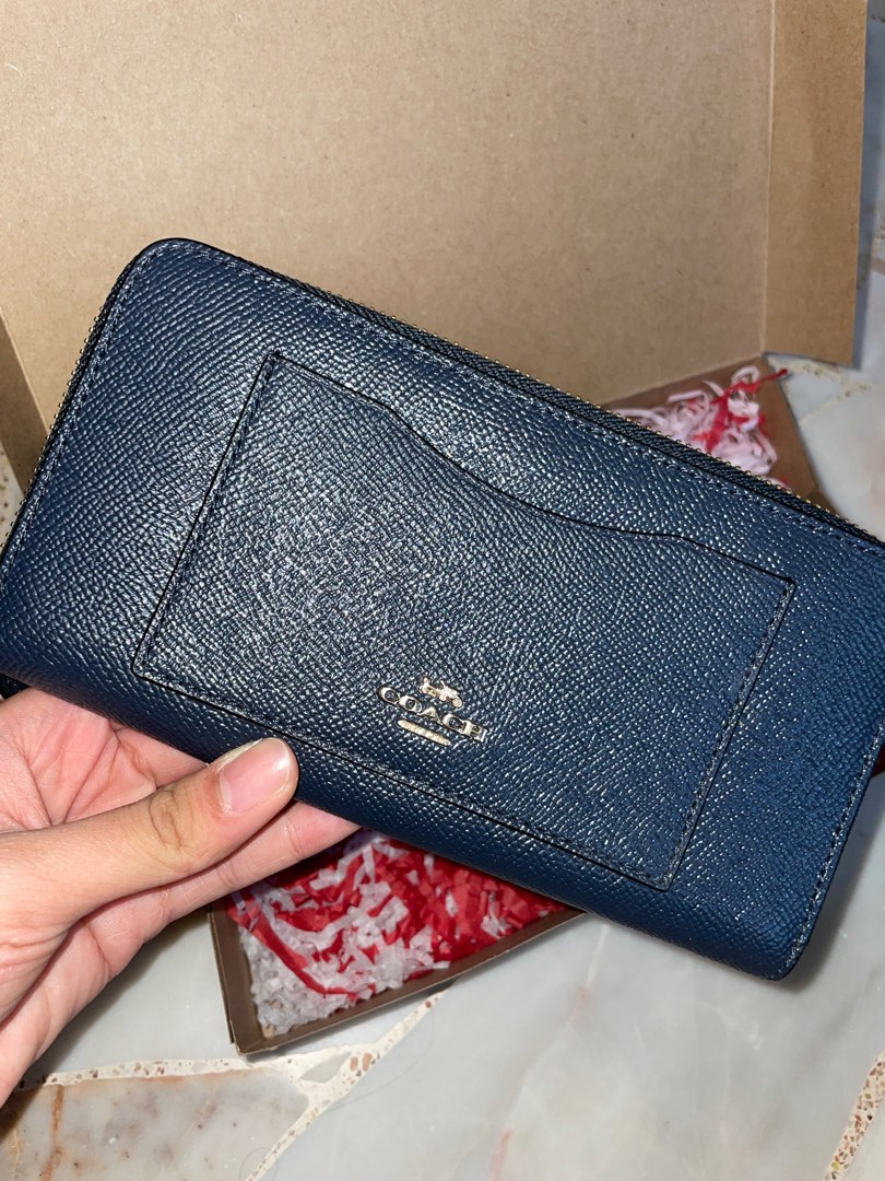 coach wallet, Luxury, Bags & Wallets on Carousell