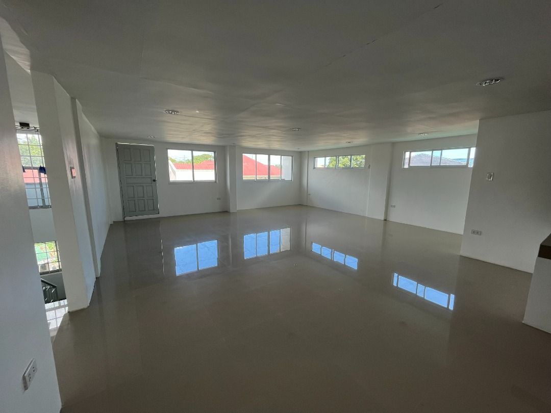 COMMERCIAL SPACE BEST FOR CALL CENTERS, BINGO, DORM, WAREHOUSE ...