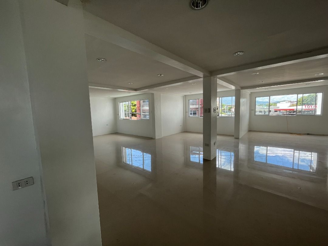 COMMERCIAL SPACE BEST FOR CALL CENTERS, BINGO, DORM, WAREHOUSE ...