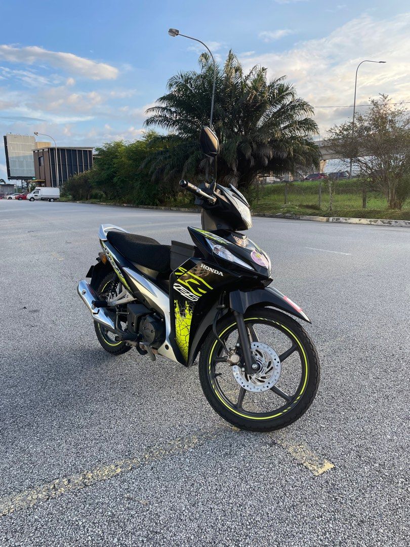 Honda Wave Dash 125 Fi, Motorbikes on Carousell