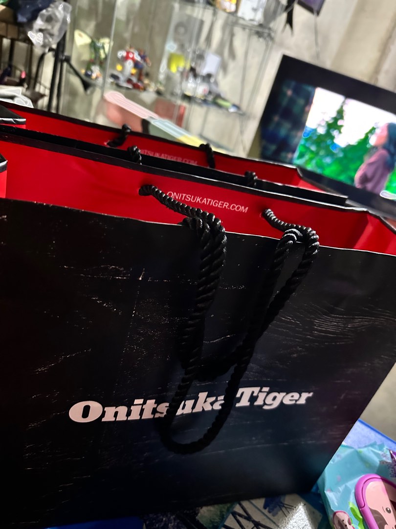 Onitsuka Tiger Shoe Box, Hobbies & Toys, Stationary & Craft, Occasions ...