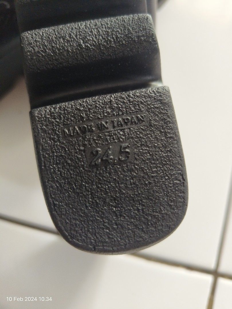 Sepatu bhayangkari first contact, Fesyen Wanita, Sepatu di Carousell