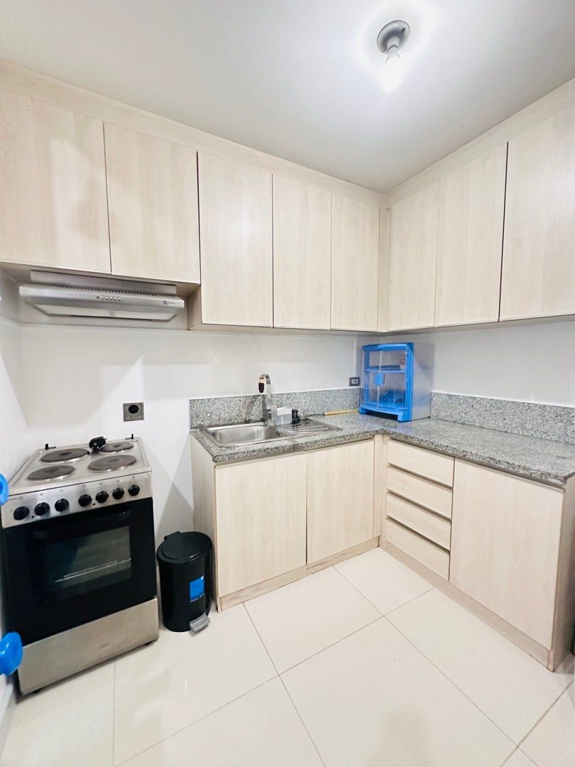 Signa Residences Makati Valero corner Rufino Near RCBC Greenbelt Ayala ...