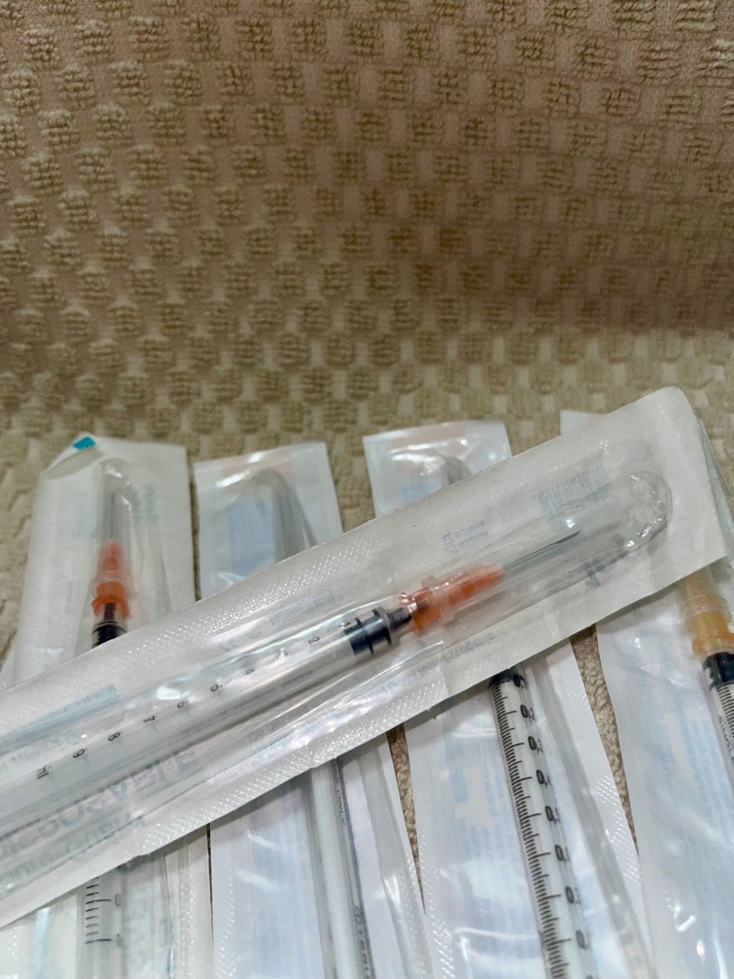 1cc / 1ml disposable syringe injection sureguard and terumo / retdem ...