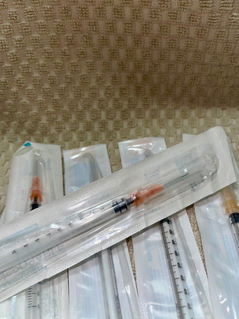1cc / 1ml disposable syringe injection sureguard and terumo / retdem ...