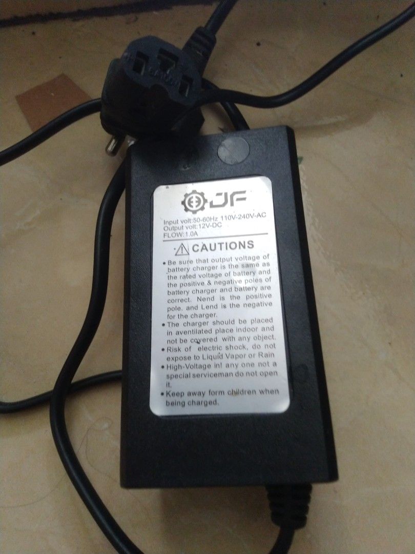 Adaptor 12v, Elektronik, Lainnya di Carousell