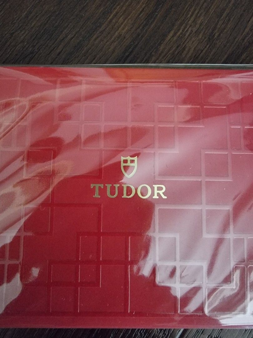 AIA Altitude red packet / tudor 2024, Hobbies & Toys, Stationery ...