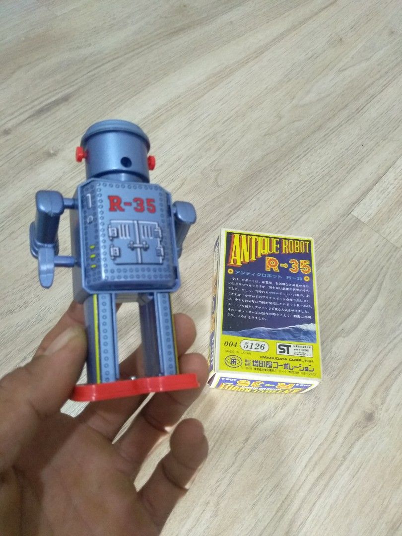 Antique Robot R-35 Wind Up Motor Masudaya, Hobbies & Toys, Collectibles ...