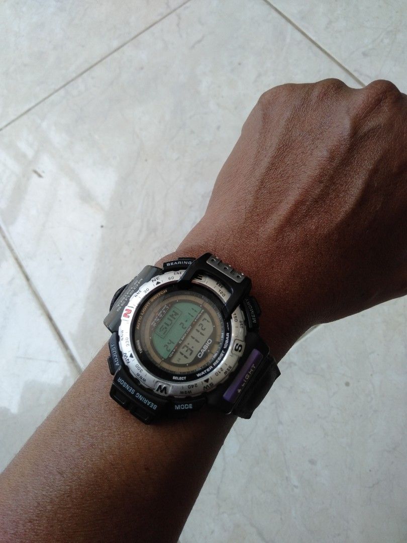 Casio protrek prt 40 triple sensor japan, Fesyen Pria, Jam Tangan di Carousell