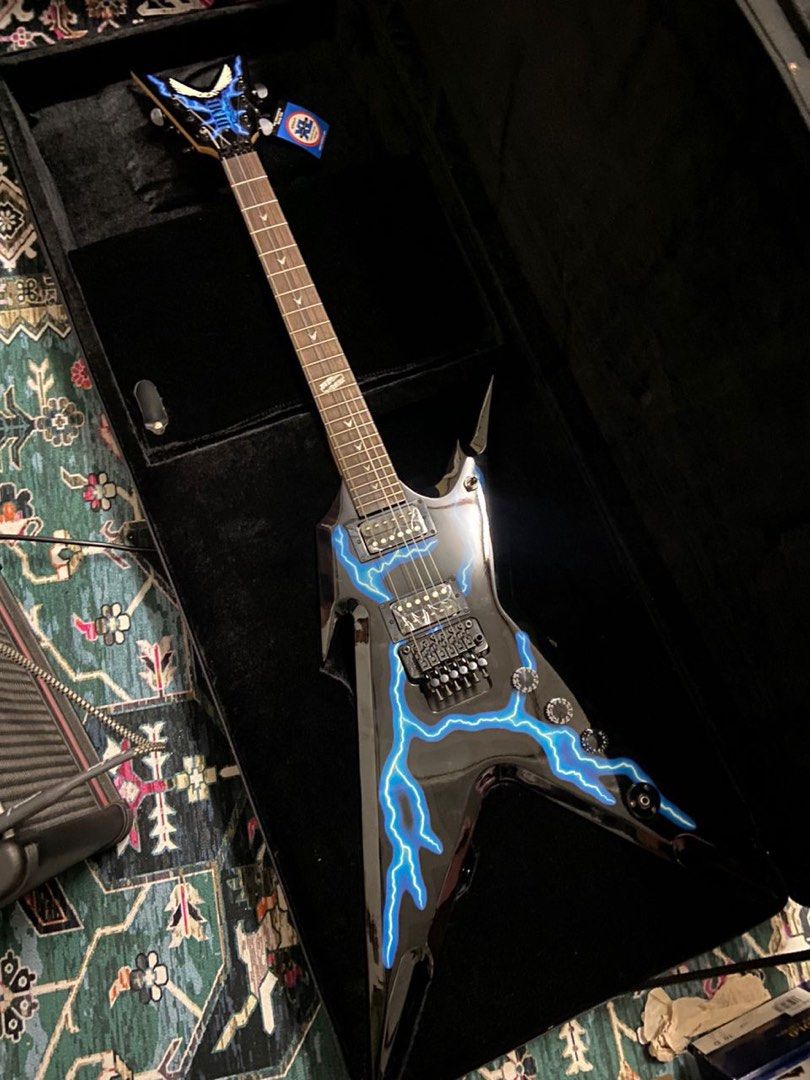 [URGENT SALE] Dean Guitars Dimebag Razorback 6-String Electric Guitar ...