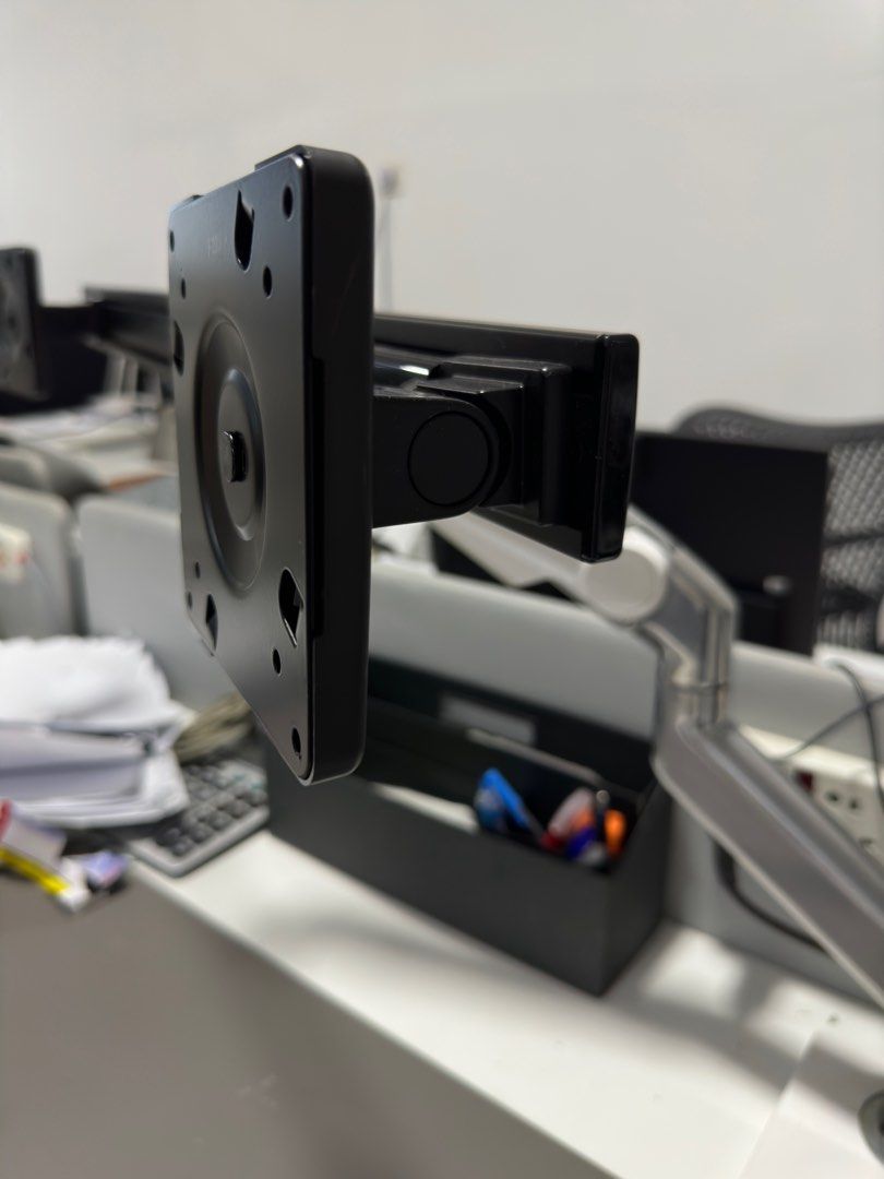 Humanscale twin monitor arm bolt through unit, Computers & Tech, Desktops on Carousell