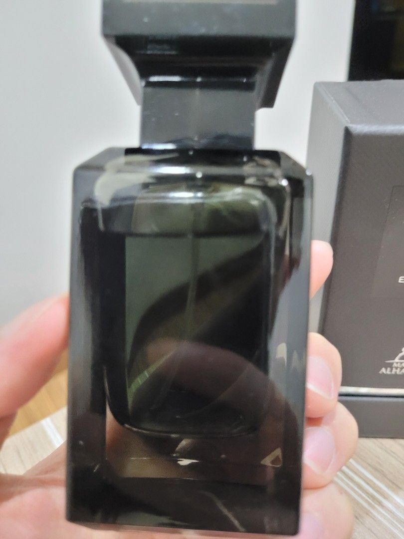 Lattafa Maison Alhambra Woody Oud EDP 5ml decant dupe Tom Ford Oud Wood ...