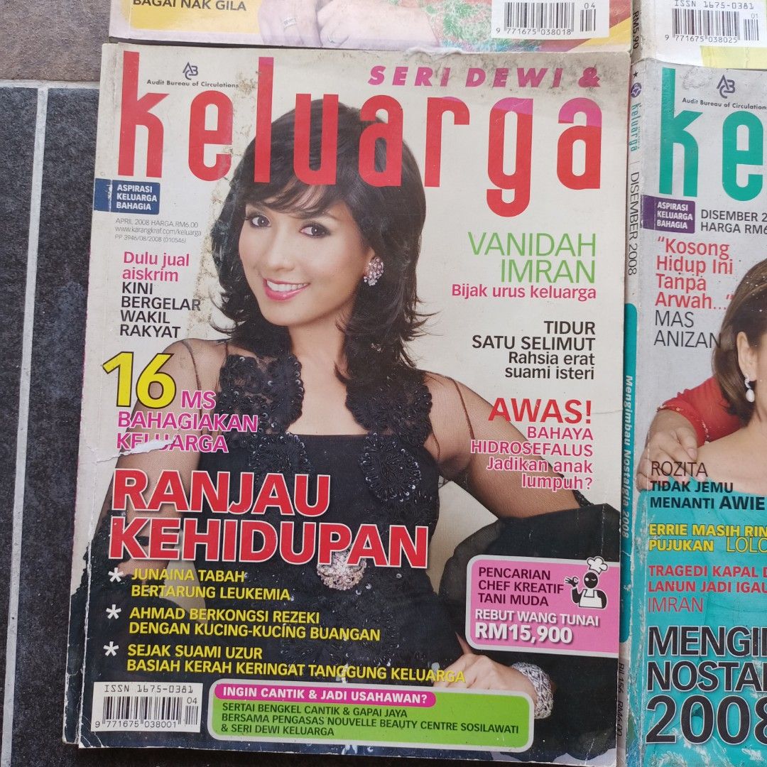 Majalah Keluarga, Hobbies & Toys, Books & Magazines, Magazines on Carousell