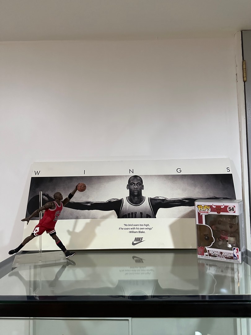 Michael Jordan Display Set, Hobbies & Toys, Memorabilia & Collectibles ...