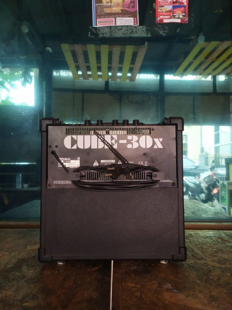 ROLAND CUBE 30X Gitar Sound amply Amplifier, Musik & Media, Alat di ...