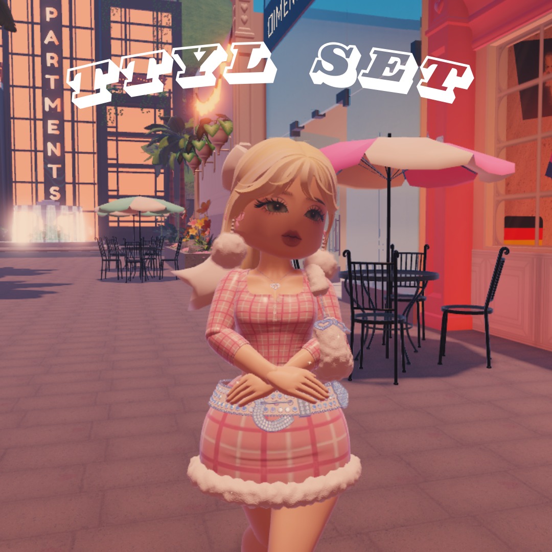 Royale High TTYL Set Roblox, Video Gaming, Gaming Accessories, In-Game ...