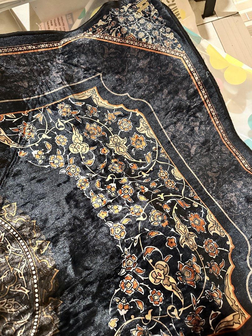 Telekung Aleena + Sejada Neelofa, Women's Fashion, Muslimah Fashion ...