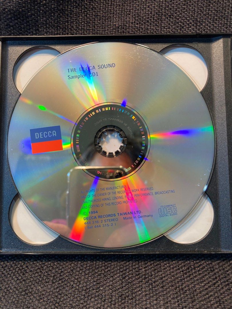 二手正版CD DECCA 2CD THE DECCA SOUND Sampler, 興趣及遊戲, 音樂, CD 及 DVD在旋轉拍賣