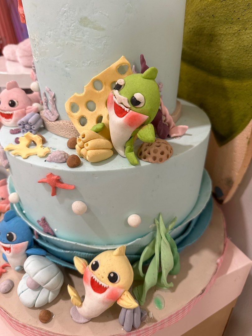 Dummy Birthday Cake tema Baby Sharks, Bayi & Anak, Lainnya di Carousell