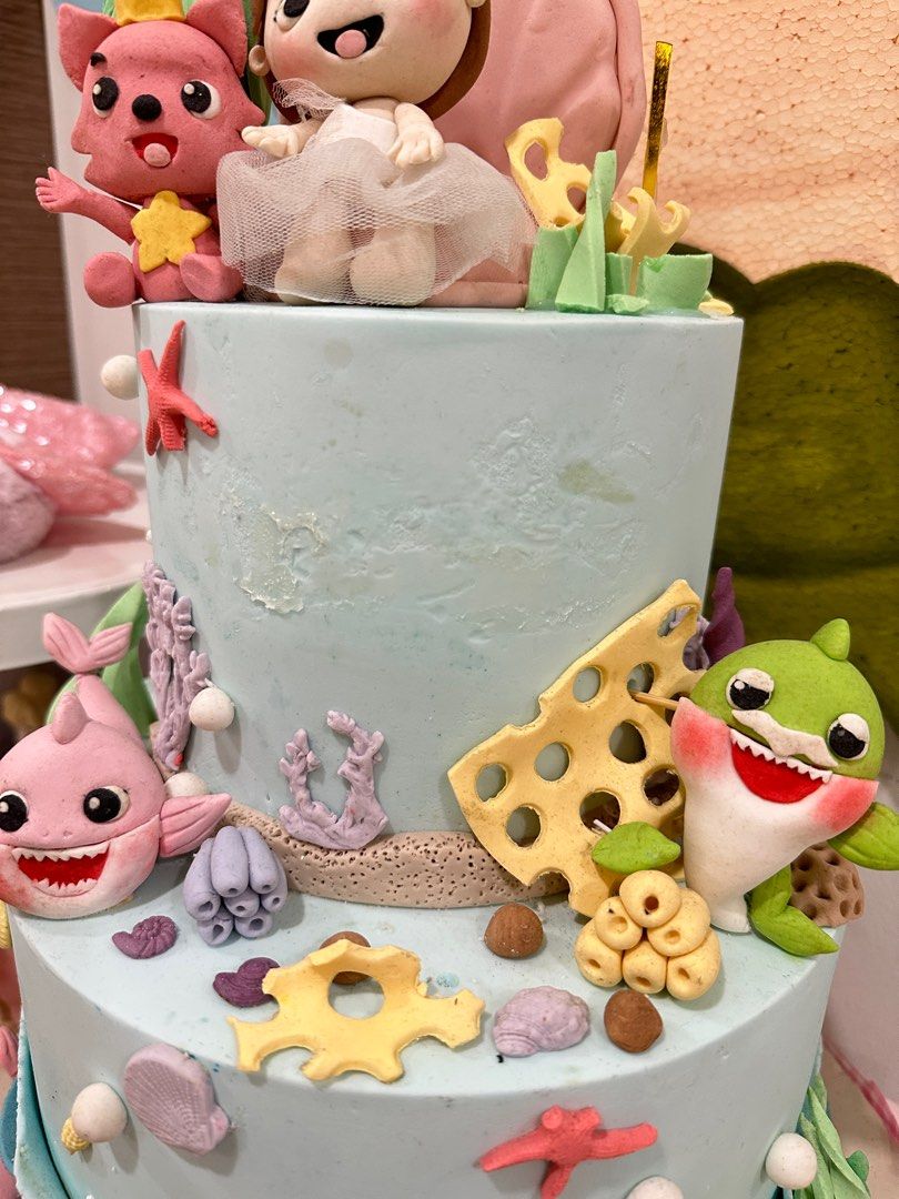 Dummy Birthday Cake tema Baby Sharks, Bayi & Anak, Lainnya di Carousell