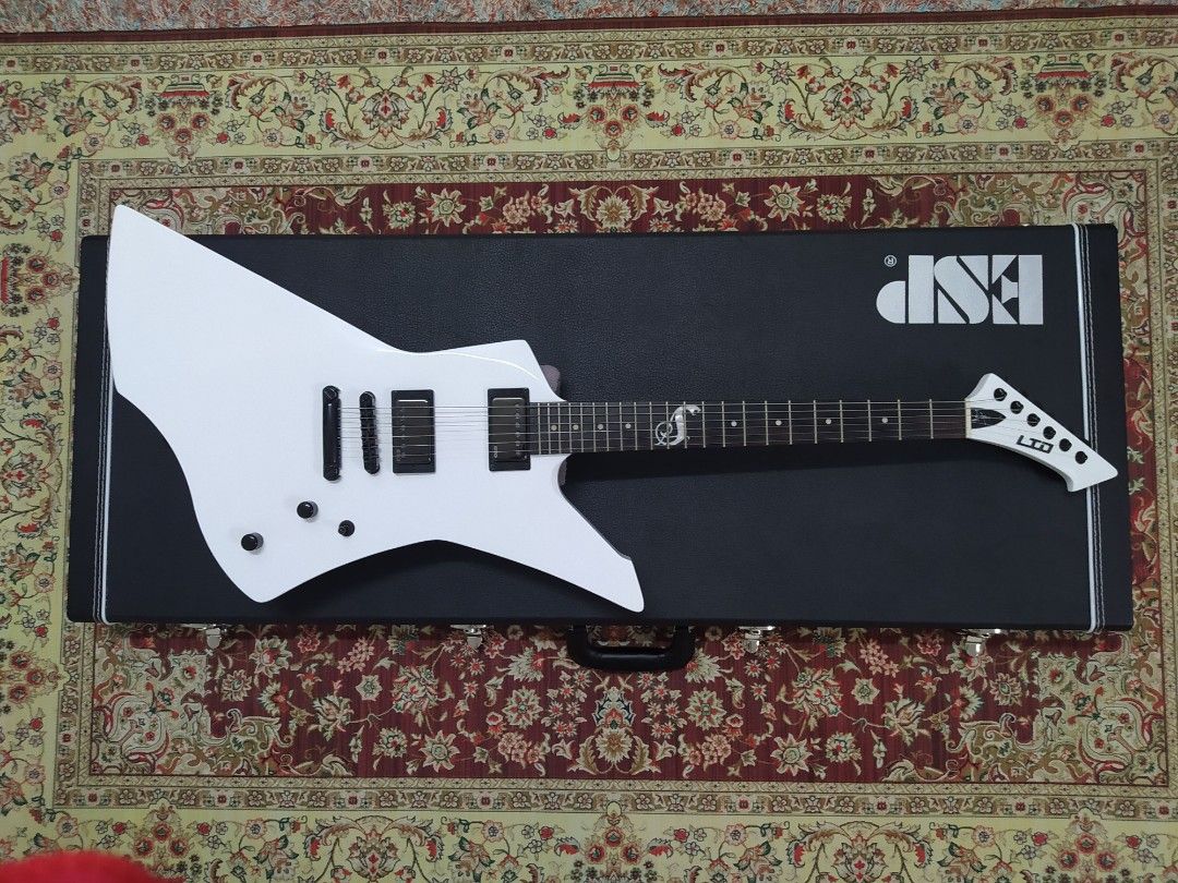 ESP LTD Snakebyte James Hetfield Metallica Signature Explorer-style ...