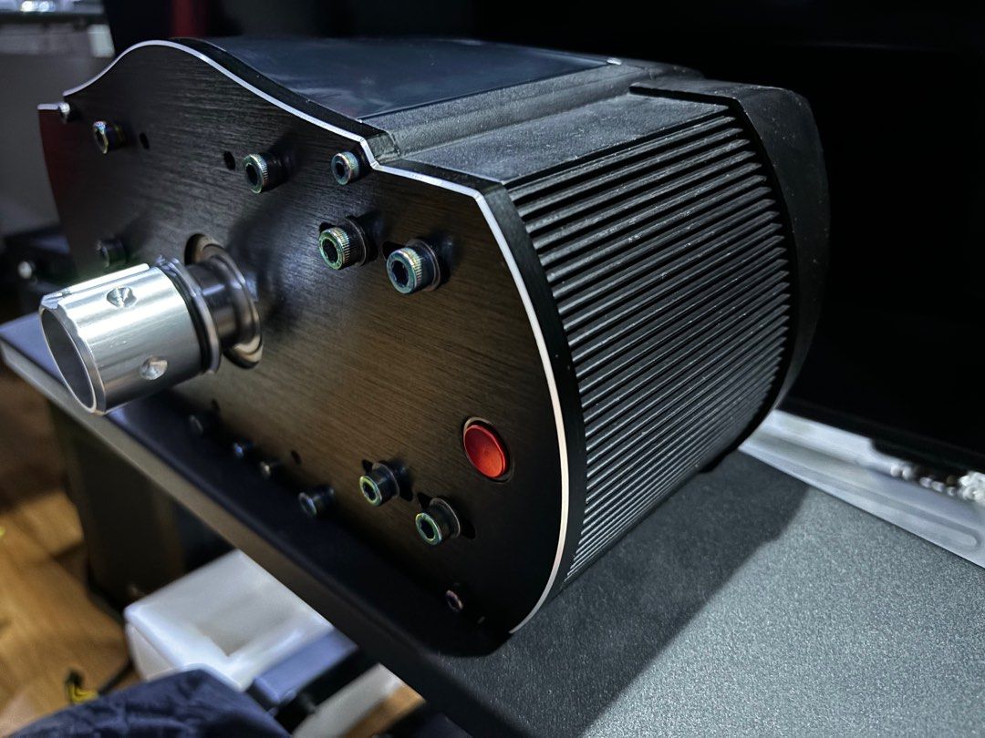 Fanatec Clubsport CSW V2 Wheel Base i33t, Video Gaming, Gaming ...