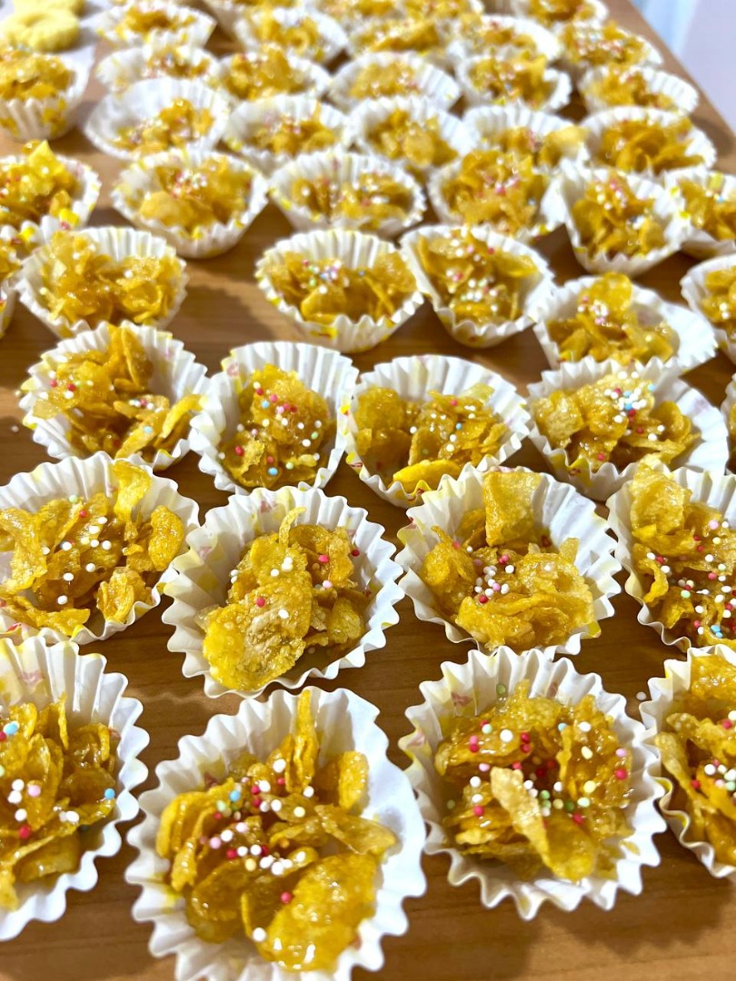 Honey Cornflakes [25 pcs], Food & Drinks, Homemade Bakes on Carousell