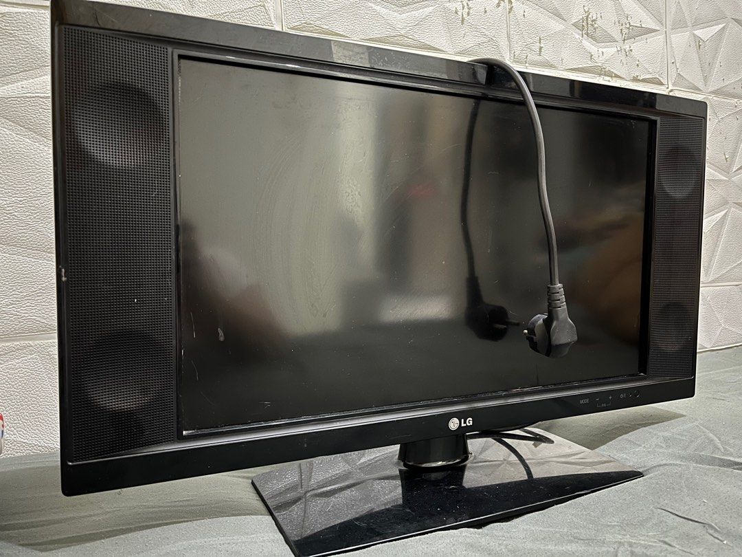 LG TV LCD - 22 inch, Elektronik, TV & Perlengkapan Hiburan di Carousell